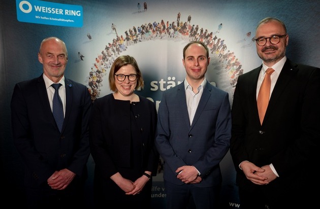 Kriminalität kostet den Staat mehr Geld als gedacht / Erster Wissenschaftspreis von ...